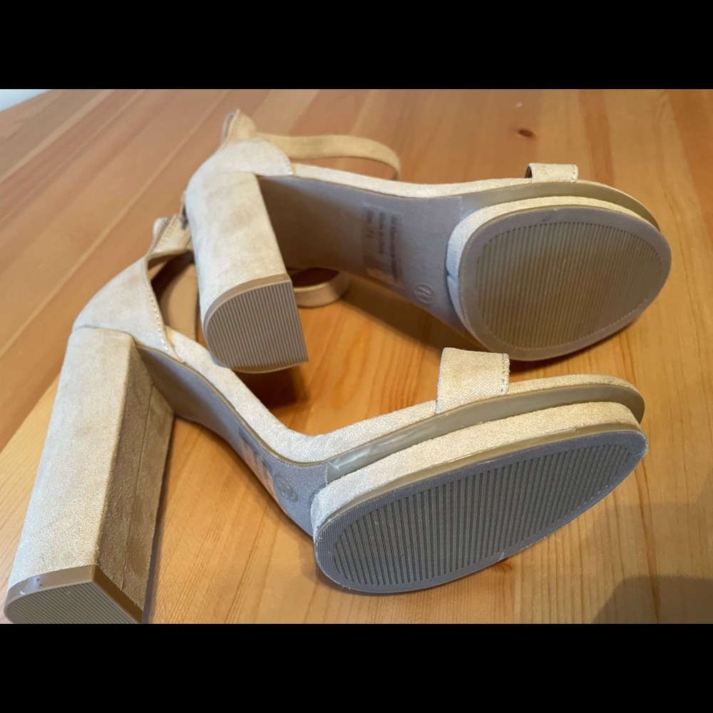 Nude Suede Block Heel - Gem